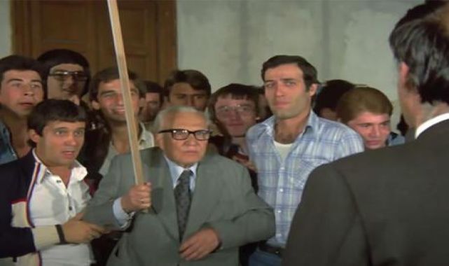 Hababam Sınıfı Sınıfta Kaldı oyuncuları kim, konusu nedir? Hababam ... Hababam Sınıfı Sınıfta Kaldı oyuncuları kim, konusu nedir? Hababam ...