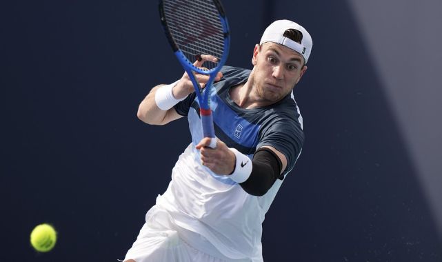 Angry fans force Jack Draper's Miami Open match to be SUSPENDED ...