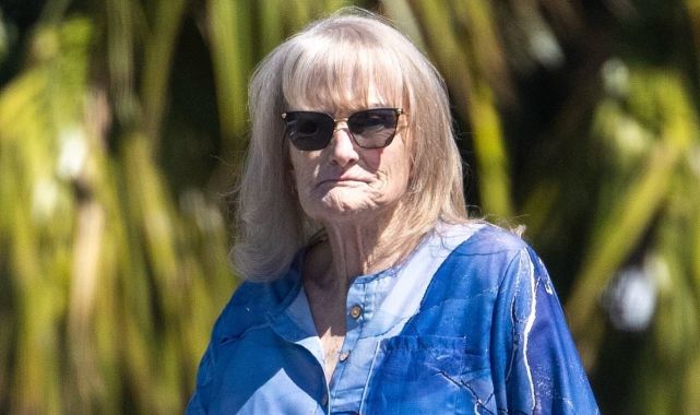 Michael Jackson's ex unrecognizable in rare outing after cancer battle ...