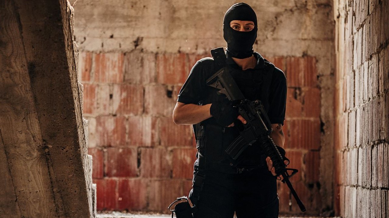 Ex-FBI chief reveals prime target of Iranian sleeper cells - www ...