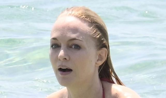 Heather Graham, 55, stuns in VERY revealing bikini - ABDPost.com ...