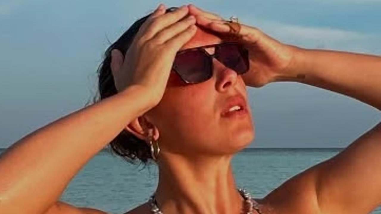 Millie Bobby Brown flaunts bikini body in tiny two-piece - ABDPost.com ...