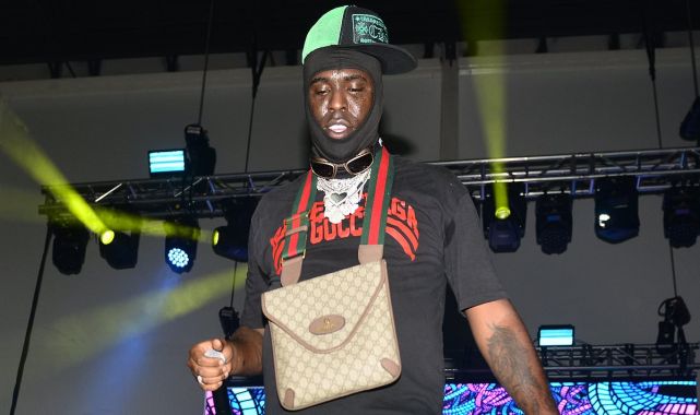 Rapper KIDNAPS fan at gunpoint after he innocently asked for a photo ...