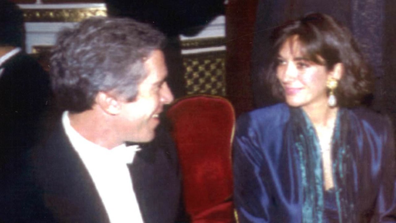 Inside Ghislaine Maxwell and Jeffrey Epstein's twisted love affair - ABDPost.com Amerika'dan ...
