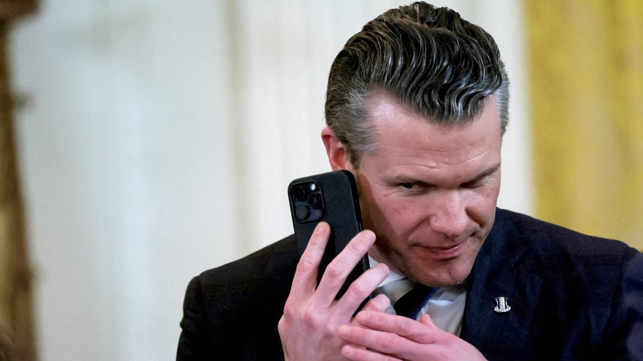 Pentagon investigates 'secret' Signal messages shared by Pete Hegseth ...