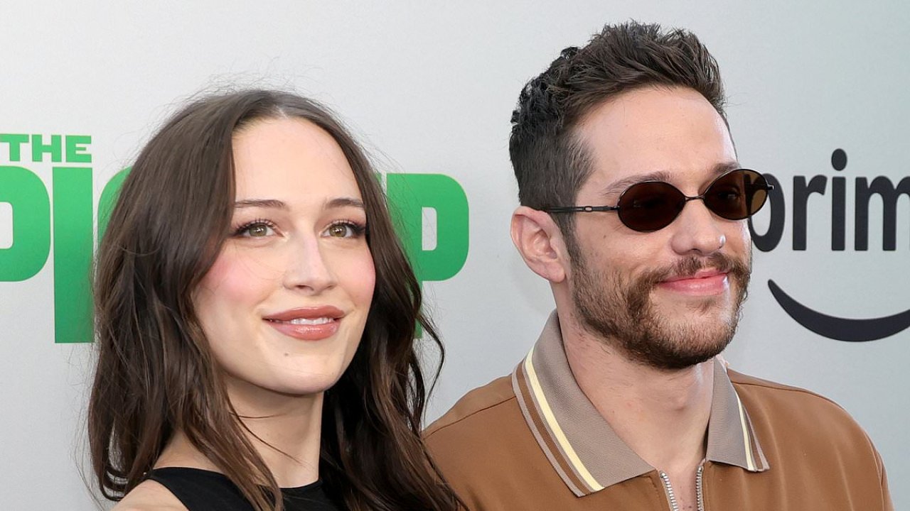 Pete Davidson and Elsie Hewitt seen for first time since baby news ...