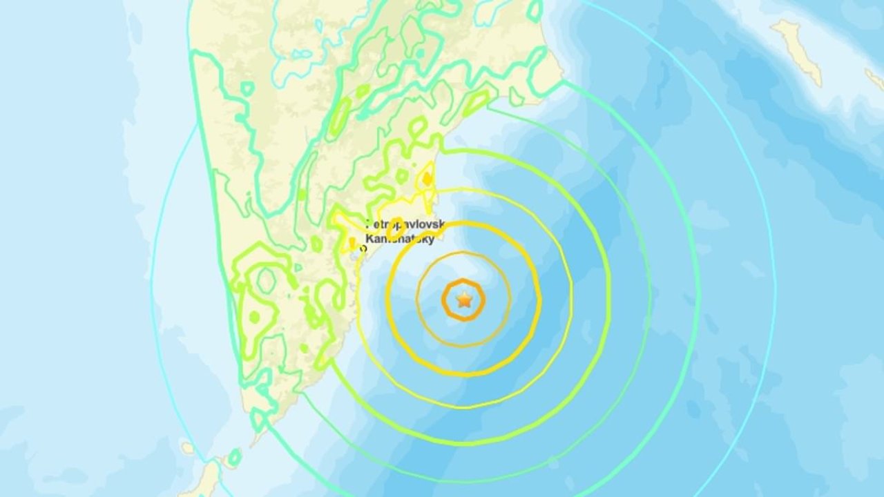 Tsunami warnings for two US states after massive earthquake strikes ...