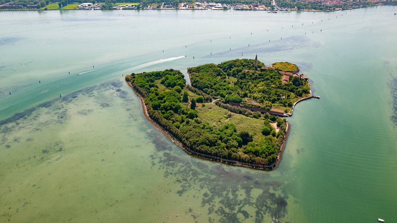 Venice locals win bid to convert abandoned island into sanctuary - www ...