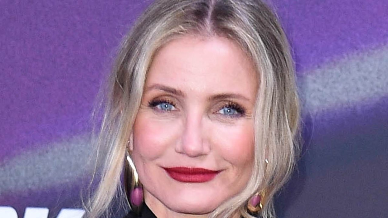 Cameron Diaz, 52, looks unrecognizable as she goes makeup-free in NYC ...