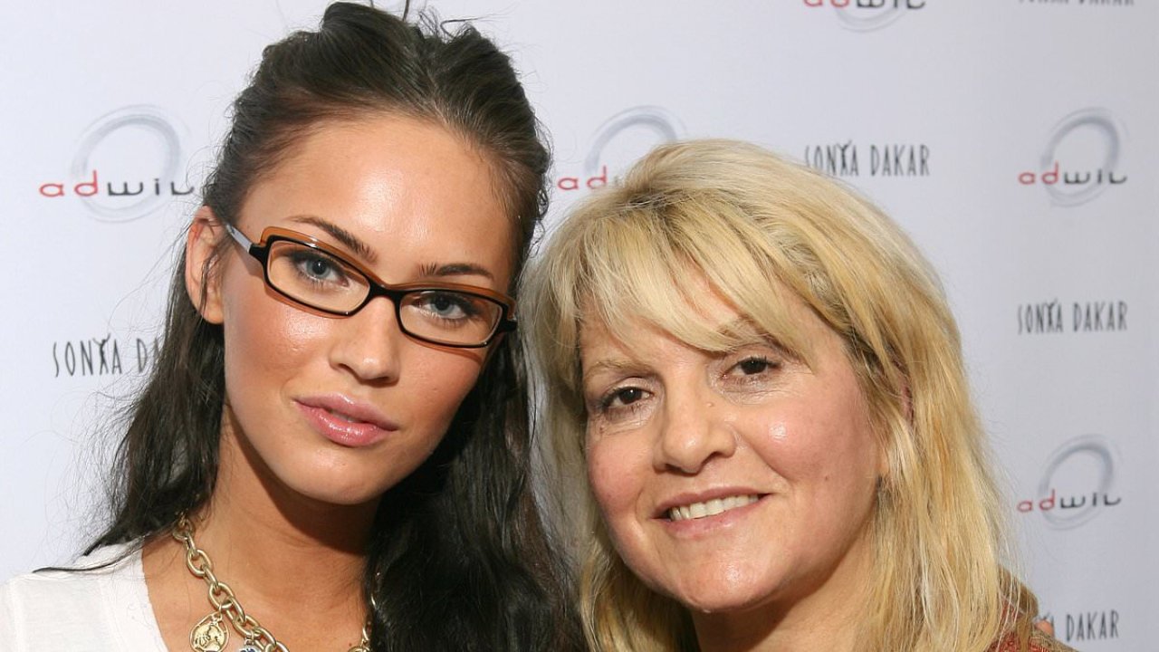 Facialist to the stars is accused of scarring a woman's face for life ...