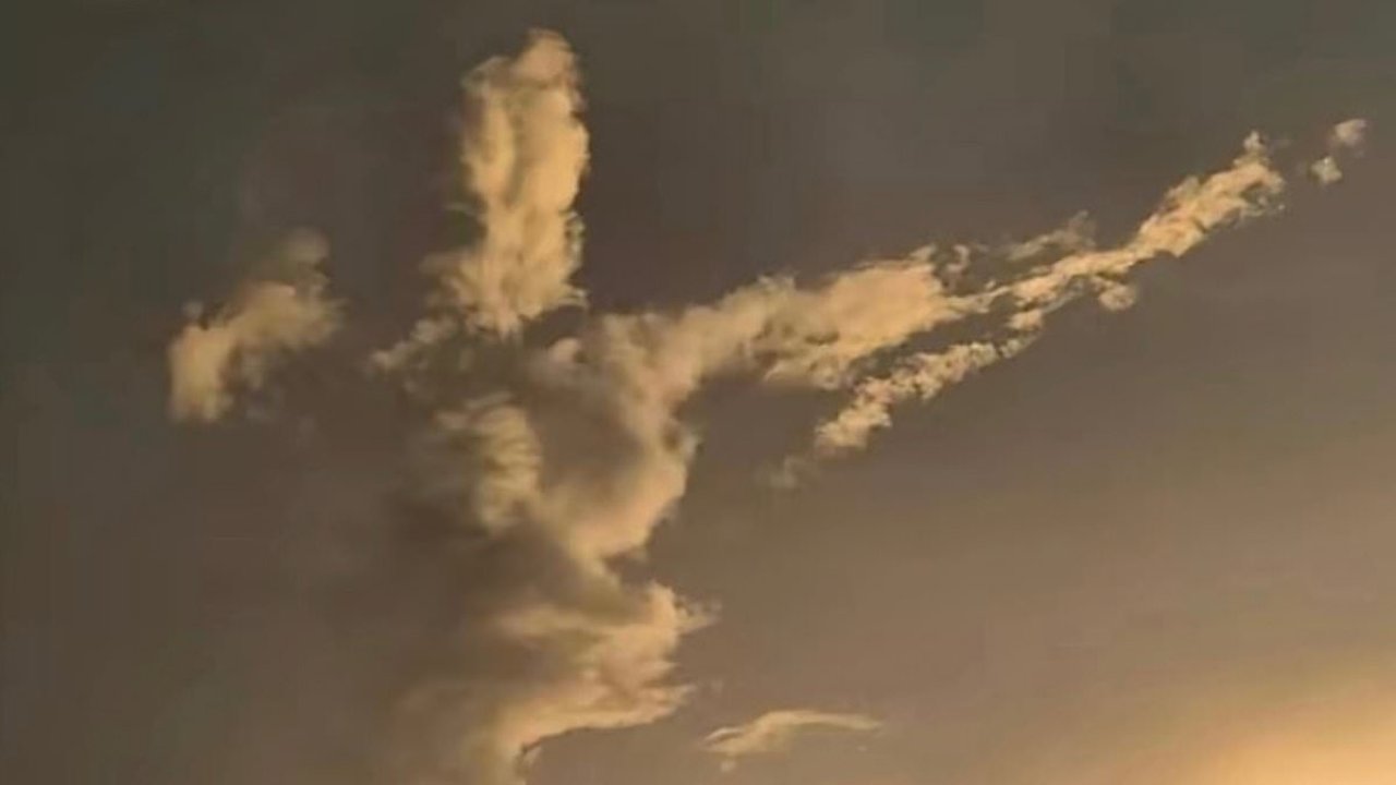 Stunning heavenly 'proof' Hulk Hogan was looking down on his funeral ...