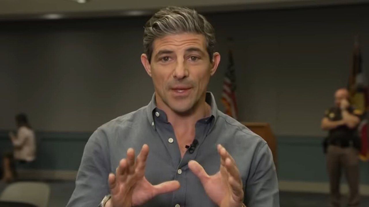 ABC reporter says texts from Charlie Kirk 'killer' were 'touching ...