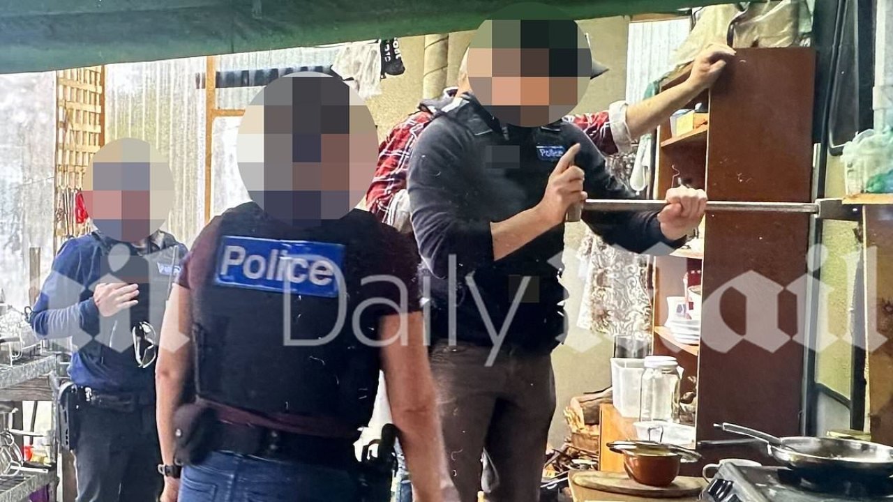 Chilling first photos of the moments before Dezi Freeman opened fire ...