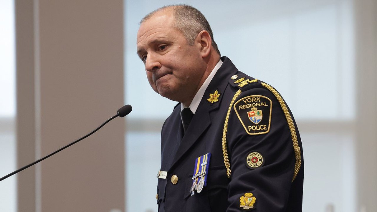 Hollywood stars mock police chief for bizarre advice on home invasions ...