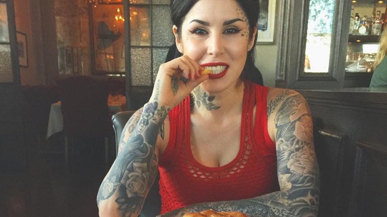 Kat Von D reveals what she looks like now after blacking out tattoos ...