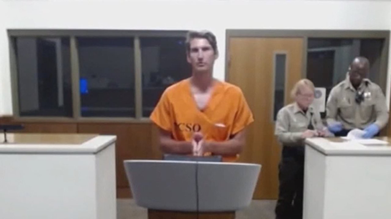 Pouty man makes impassioned plea in court after 'murdering roommate ...