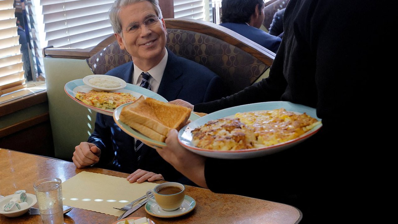 Scott Bessent surprises diners with 'No Tax on Tips' message - ABDPost ...