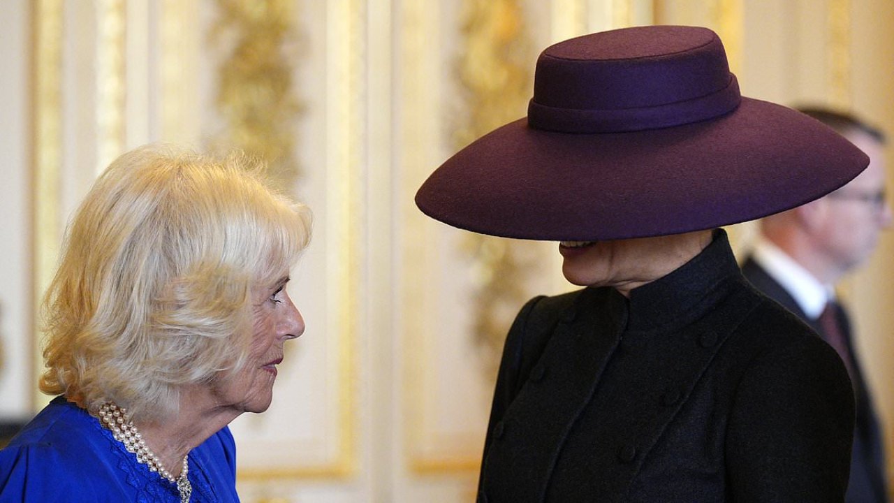 The real reason Melania Trump wore huge hat for UK state visit ...