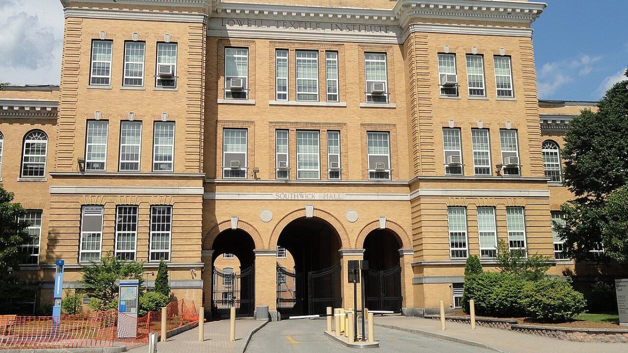 UMass Lowell on lockdown for possible active shooter on campus ...