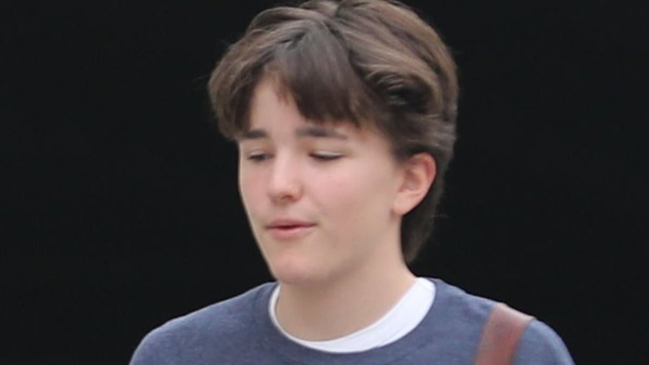 Ben Affleck's child Fin, 16, continues to copy actor's signature style ...