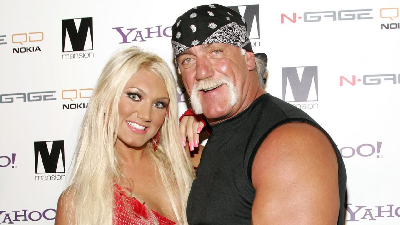 Hogan's estranged daughter bizarrely links Taylor Swift to the 'devil ...