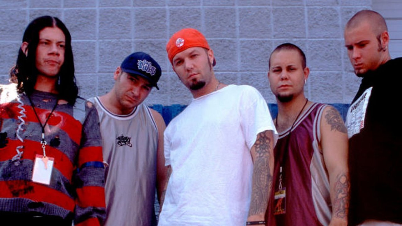 Limp Bizkit bassist Sam Rivers dead at 48 as iconic band pays tribute ...