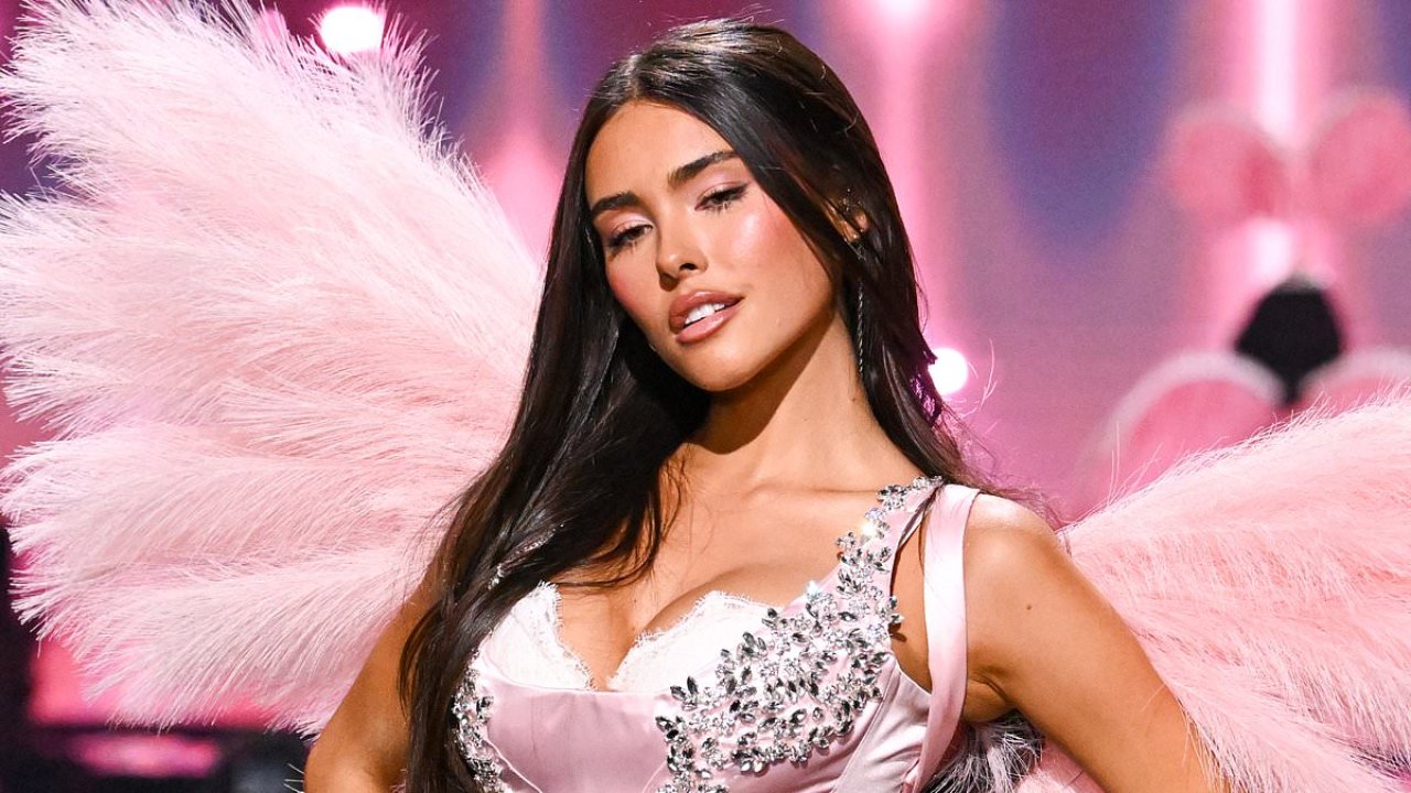 Madison Beer sends fans into meltdown with Victoria's Secret display - ABDPost.com Amerika'dan ...