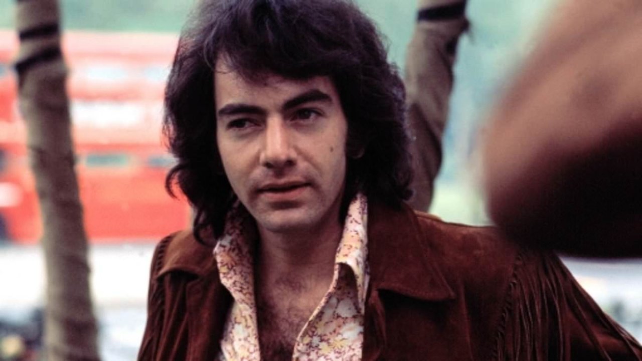 Neil Diamond is the singer behind Sweet Caroline a - ABDPost.com ...