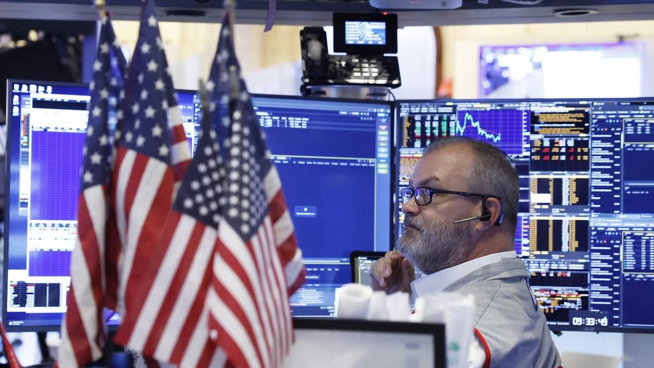 Another Fed bigwig exits... clinching win for Trump's rate-cut push ...