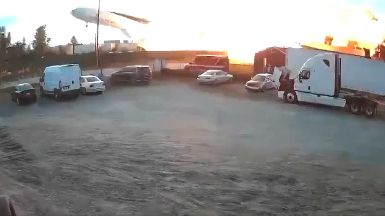 Captain and first officer of UPS plane crash in Louisville revealed ...