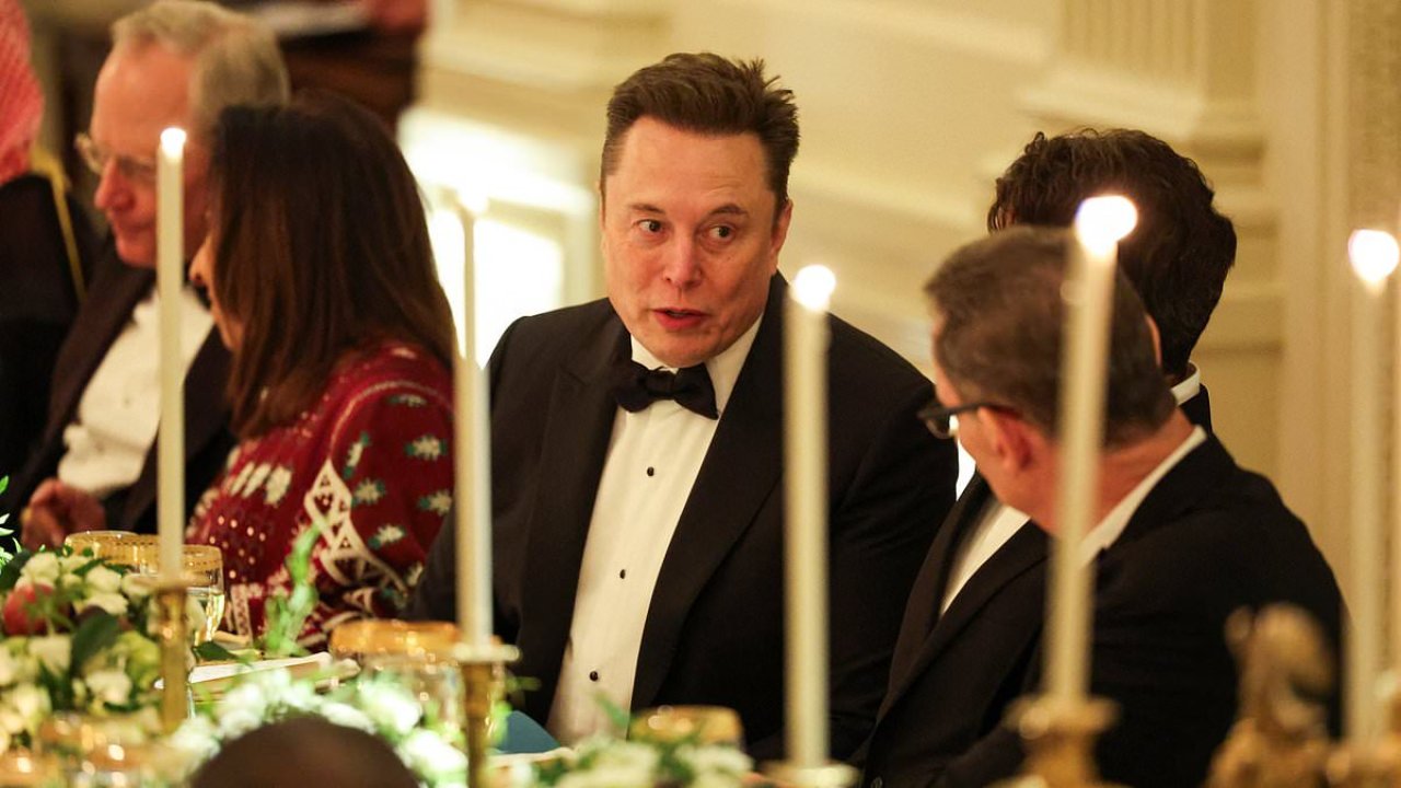 Elon Musk caught makes explosive remark at Trump's Saudi banquet ...