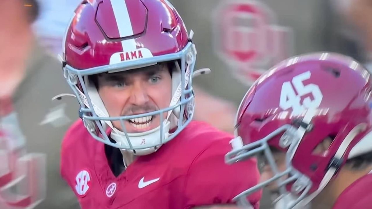 Furious Alabama kicker rages at teammate after costly mistake - ABDPost ...
