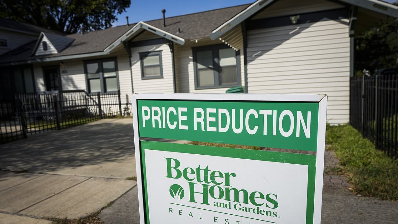 Housing market is 'set to face a price correction worse than 2008 ...