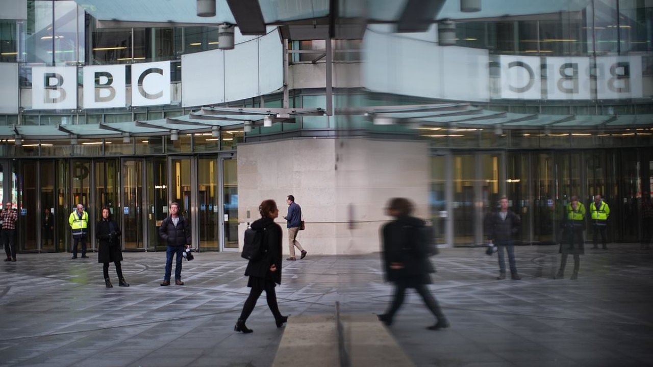 LIVE: Trump threatens legal action against BBC over Panorama edit ...