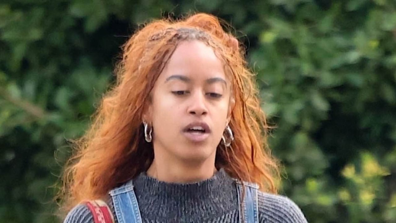 Malia Obama looks chic in dungaree dress as she steps out with friend ...