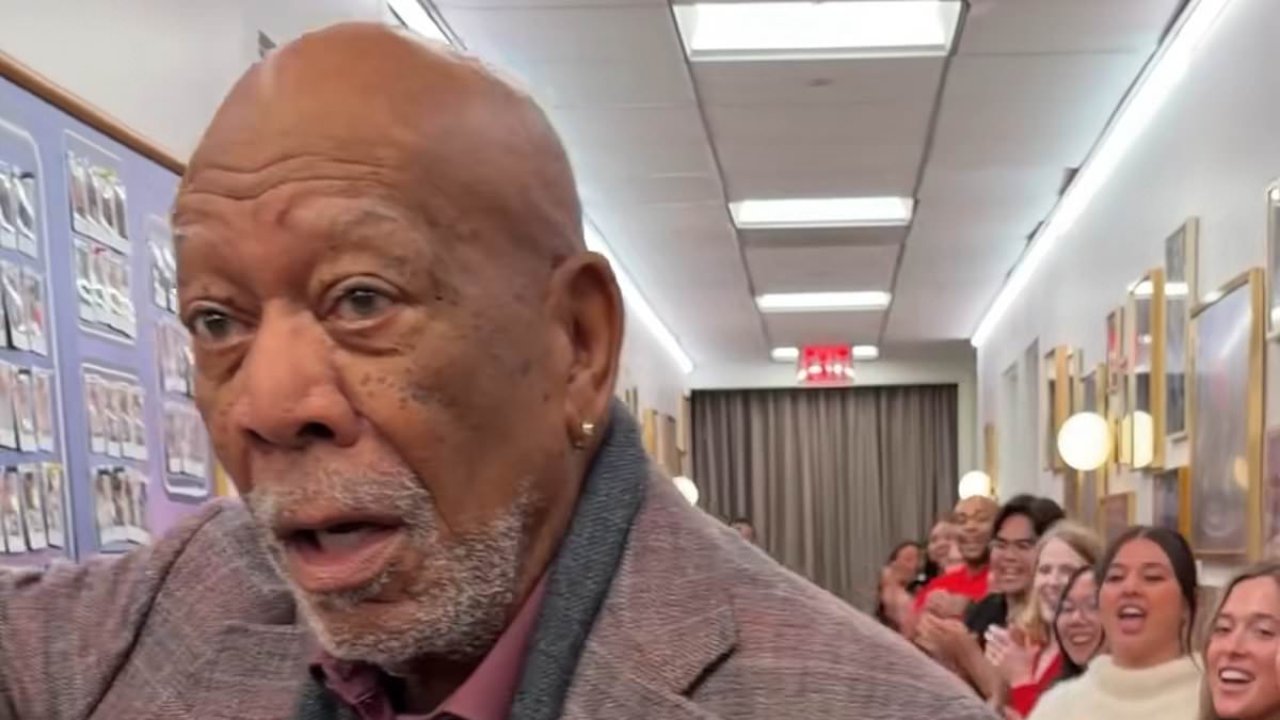 Morgan Freeman, 88, sparks concern after 'confused' appearance ...