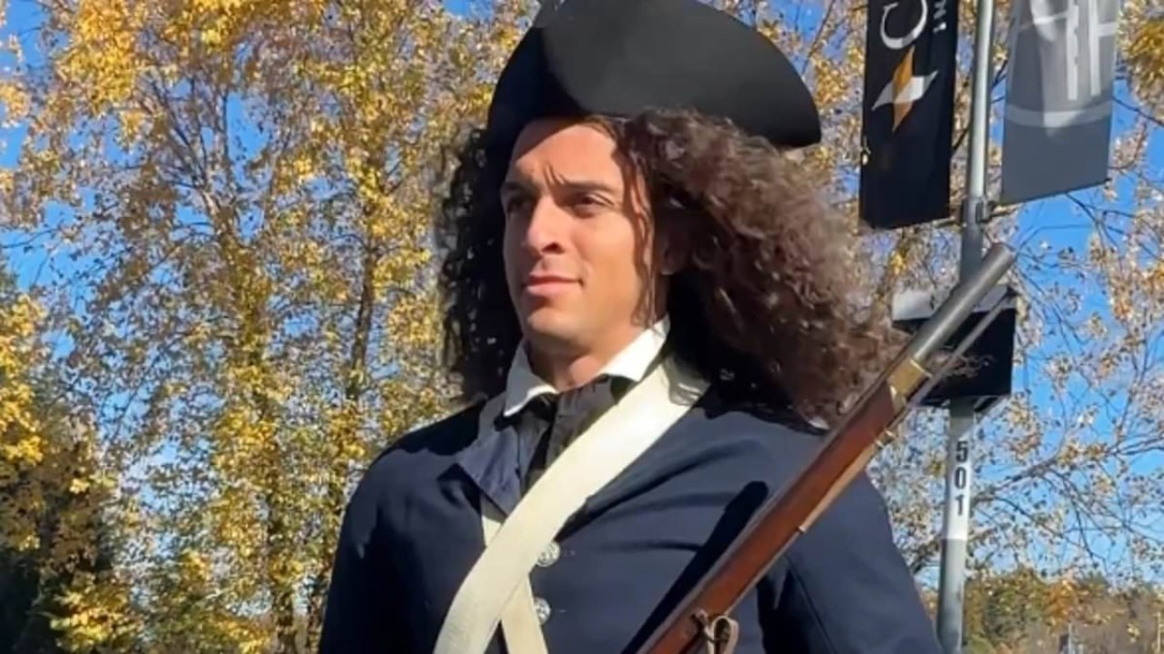 Patriots star NFL fans after arriving for Falcons game with a RIFLE ...