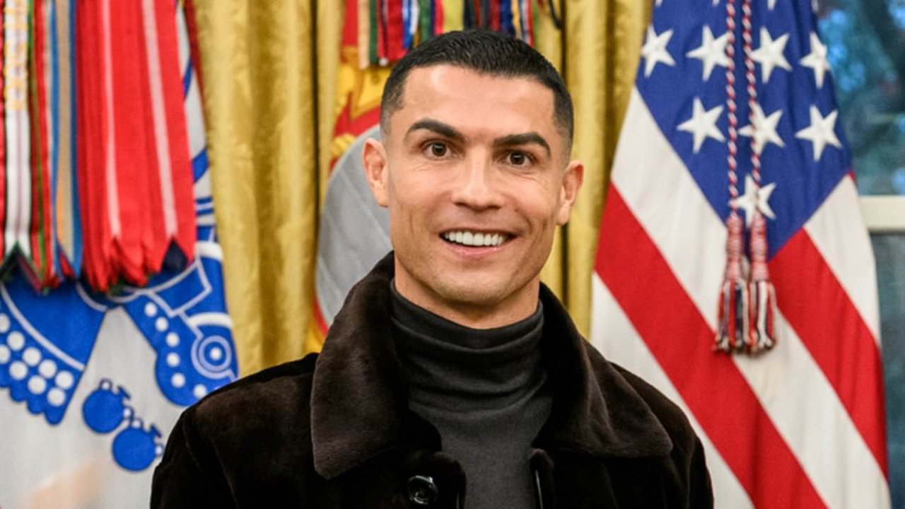 Plastic surgeon reveals secrets of Cristiano Ronaldo's changing face ...