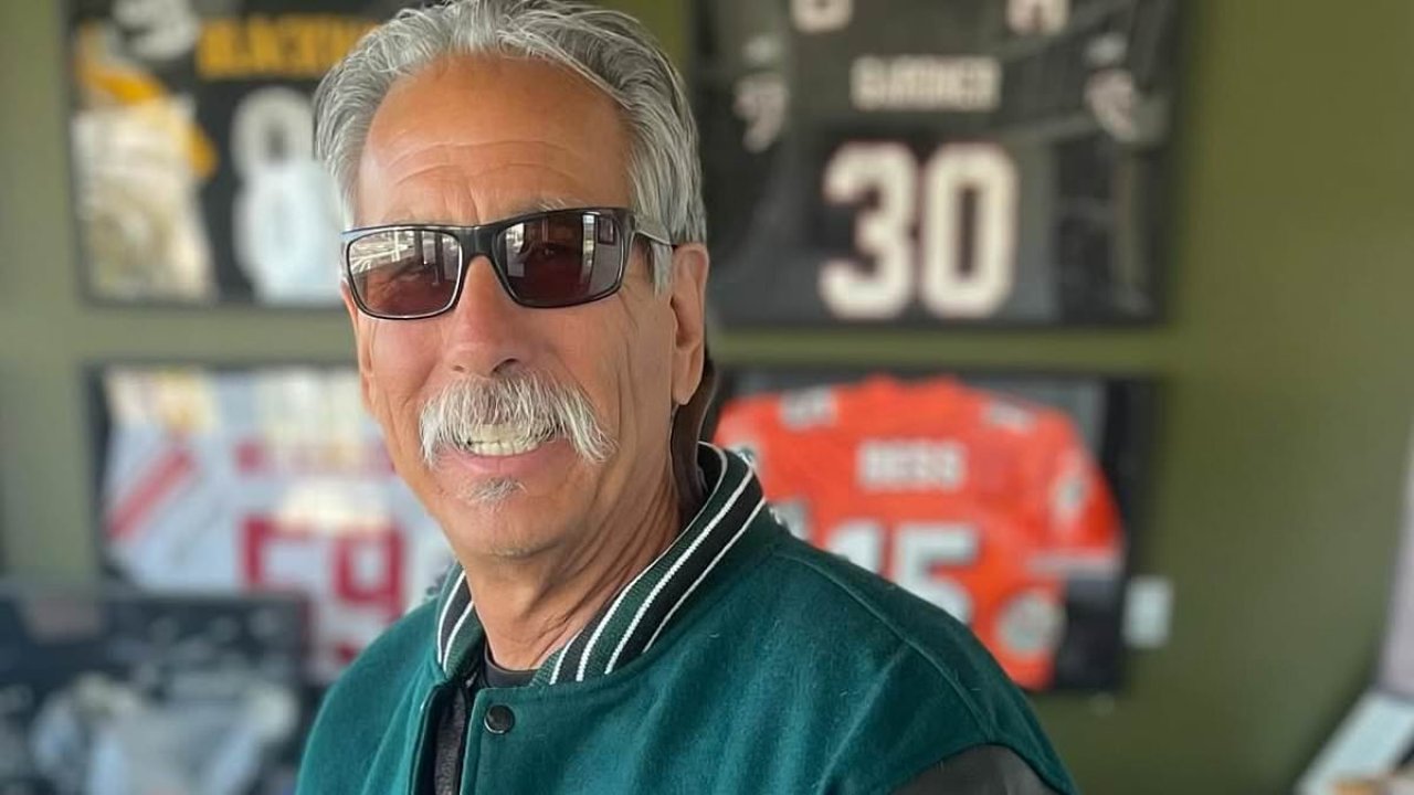 Suspect in custody after shooting of college football icon - www ...