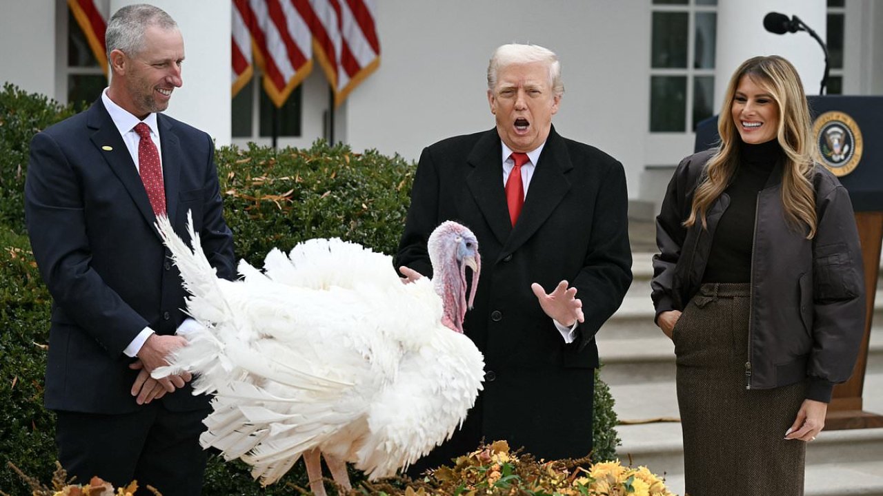 Trump the most popular politician to have at Thanksgiving table: Poll ...