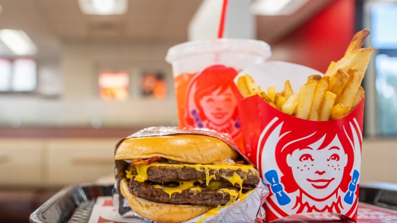 Wendy's to close 300 stores as fears grow for fast food giant - ABDPost ...