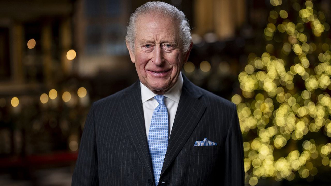 LIVE: King Charles hosts Royal Family for Christmas in Sandringham ...