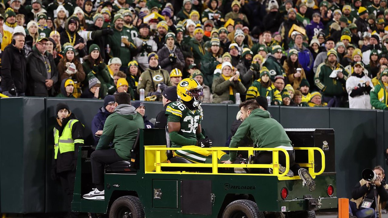Packers star suffers sickening leg injury during Ravens loss - ABDPost ...