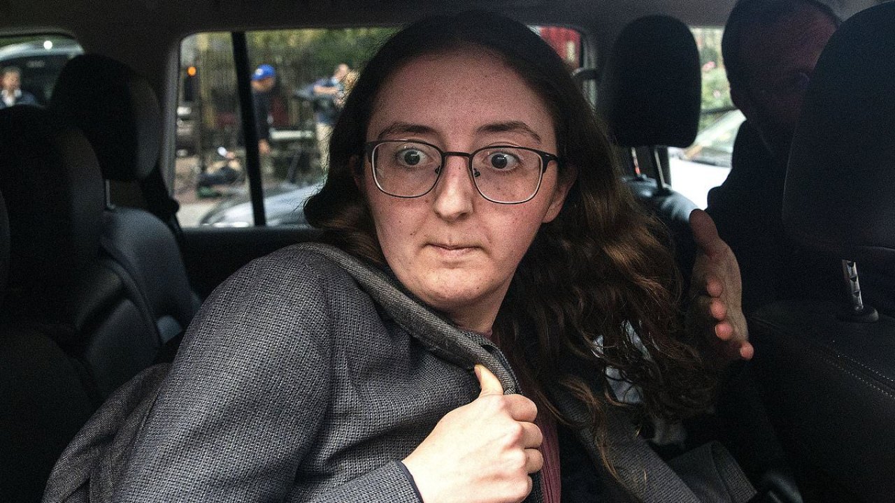 Sam Bankman-Fried's ex-girlfriend set to be released from prison EARLY ...