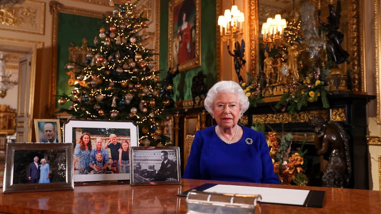 Why Sussexes were 'edited out' of Queen's Christmas message in 2019 ...