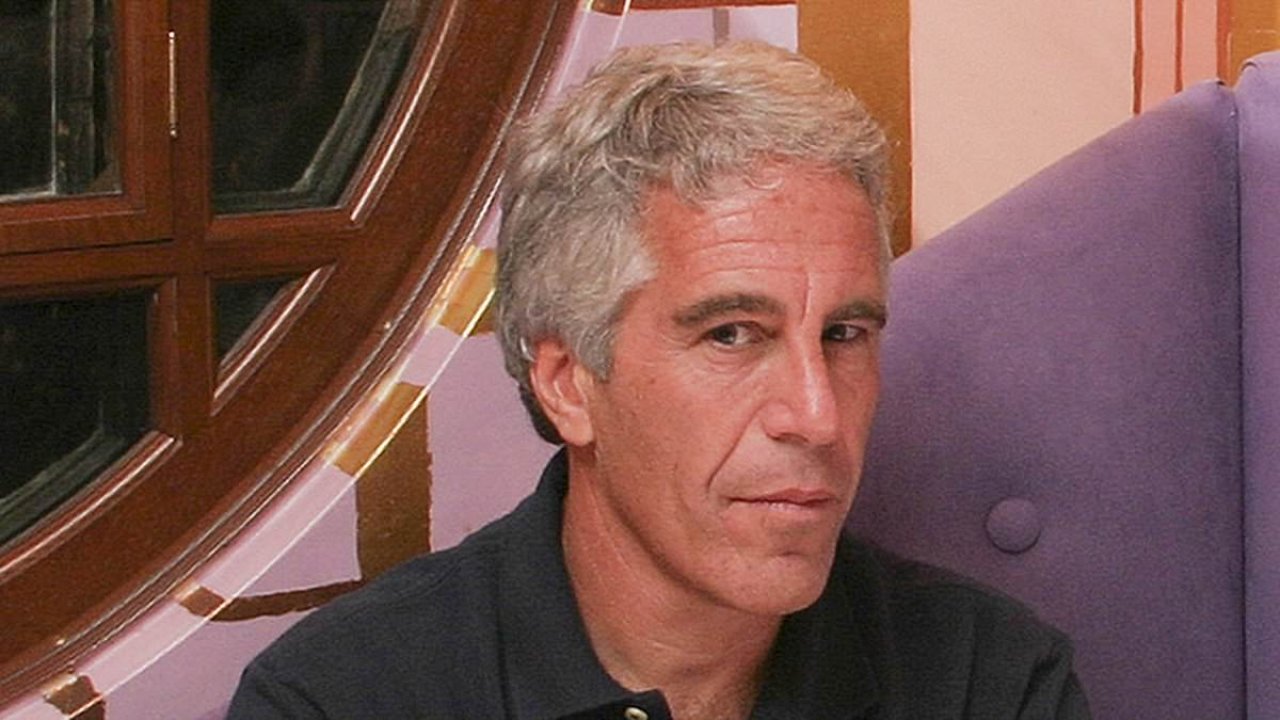 I was threatened by Jeffrey Epstein. This is what he didn't want seen ...