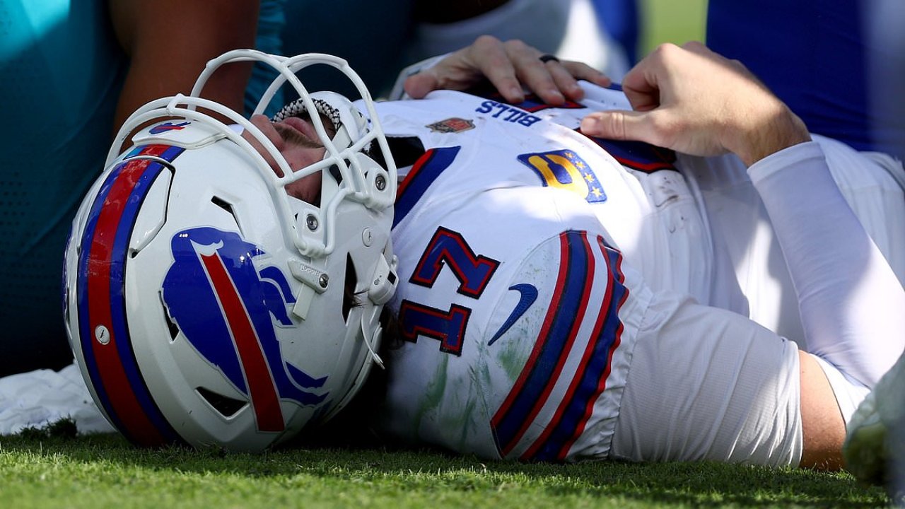 Josh Allen suffers worrying injury scare in Bills' wild-card game ...