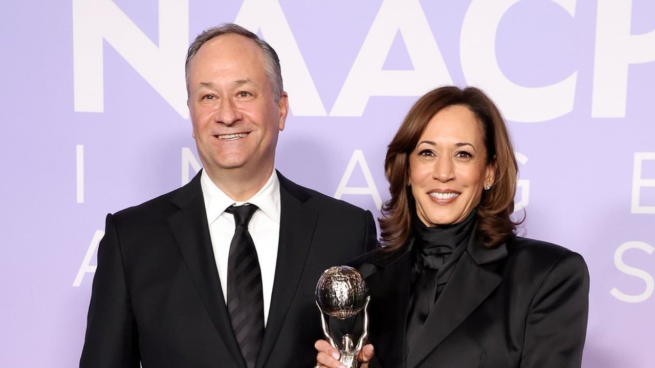 Kamala Harris and Doug Emhoff buy $8 million mega mansion in Malibu ...