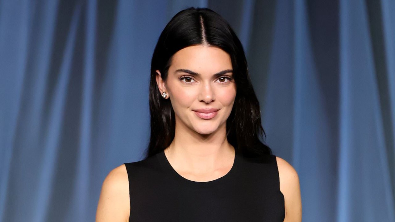 Kendall Jenner breaks silence on rumors she's secretly a LESBIAN ...