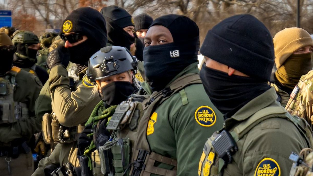 Kristi Noem says 'hundreds more' ICE agents will be in Minneapolis ...